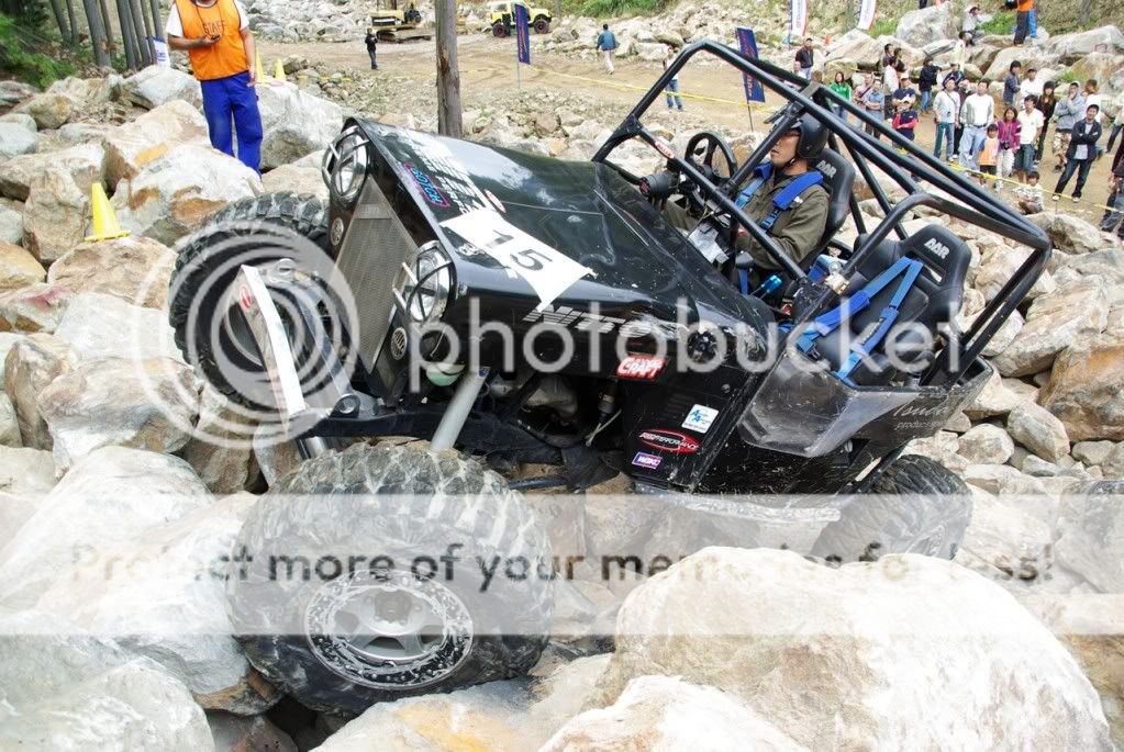 Rock crawling -japan- | Pirate 4x4